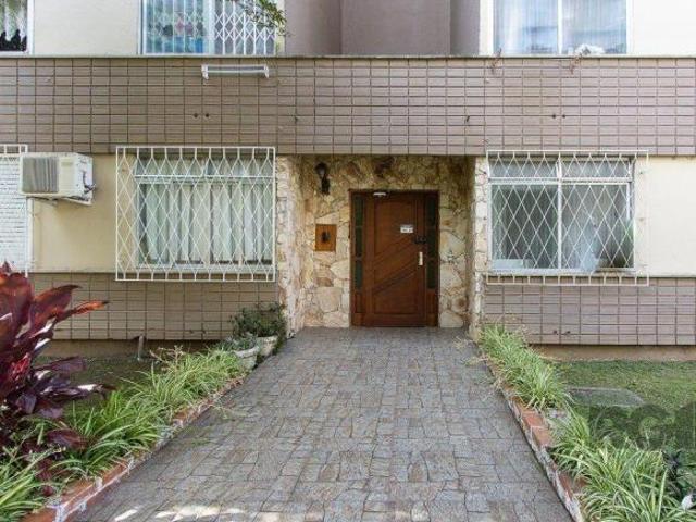 Excelente apartamento no bairro Cristal com 1 dormitório, living, banheiro e cozinha