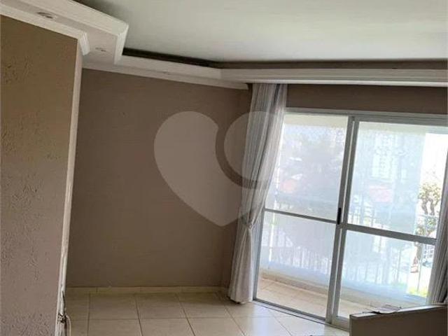 Excelente apartamento no Bairro do Limão