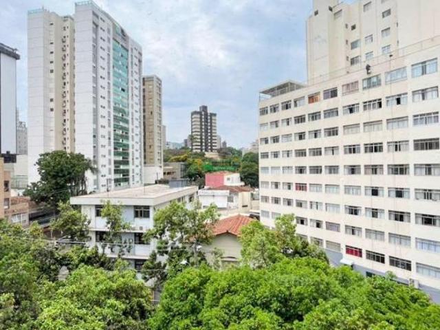 Excelente apartamento no bairro Funcionários, Belo Horizonte!