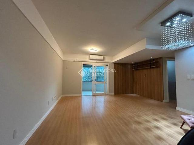 Excelente apartamento no bairro Guarani em NH, 2 dormitórios com 2 vagas de garagem