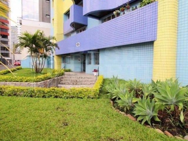 Excelente apartamento no Edifício Barcelona 3 quartos 1 suíte, sacada com churrasqueira, 1 vaga