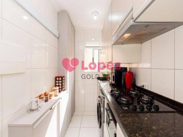Excelente apartamento no Santa Cândida, 02 quartos, com vaga coberta