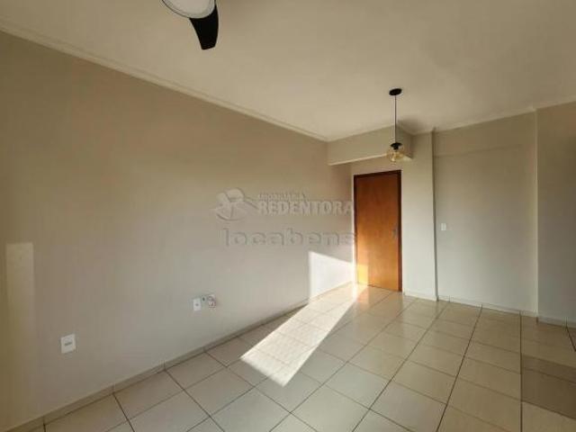Excelente apartamento no Sinibaldi Região Bom Jardim com 01 dormitório, sala com sacada