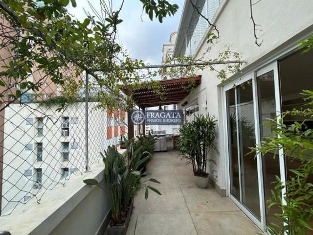 Excelente apartamento no Paraiso, com varanda, andar alto e 2 vagas