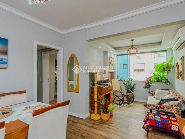 Excelente apartamento na Rua José Gomes Tristeza
