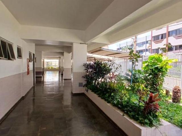 Excelente Apartamento, nascente, terceiro andar