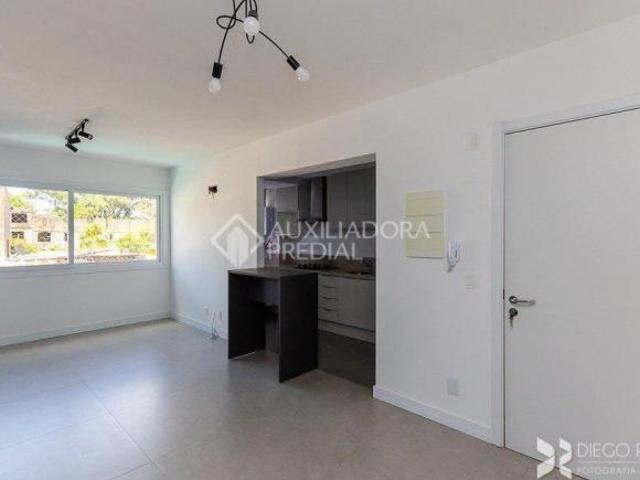 Excelente apartamento semi mobiliado