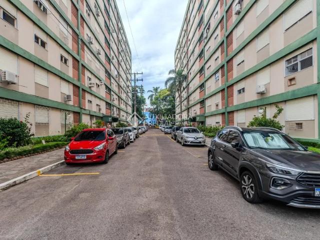 Excelente apartamento semi mobiliado