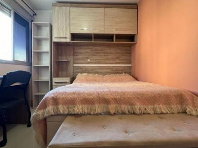 Excelente apartamento SEMI MOBILIADO para venda