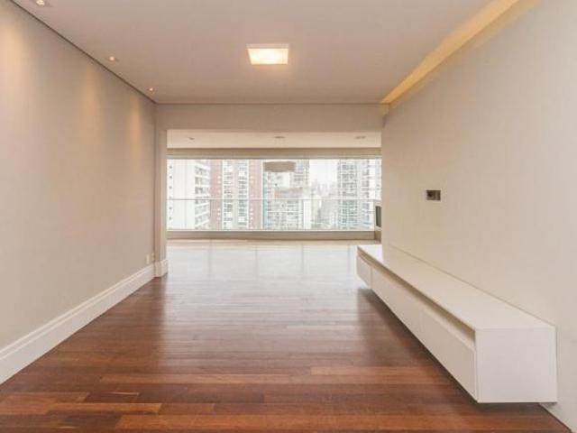 Elegante apartamento para venda e locação em Brooklin com 2 quartos, sendo 2 suítes, 138m²