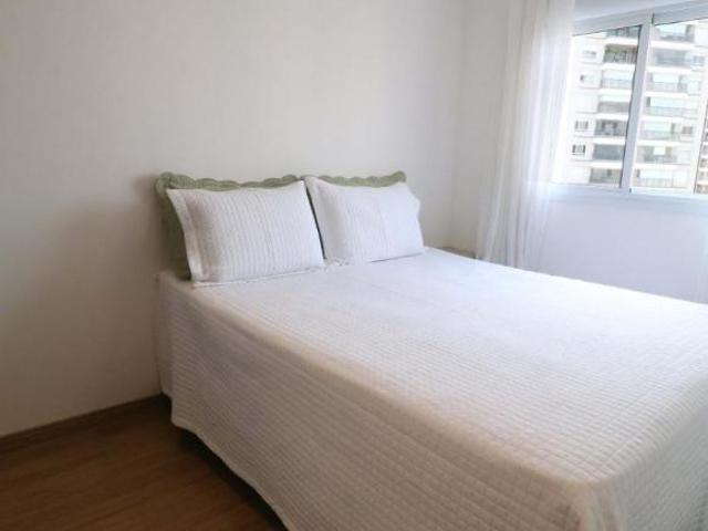 Funcional apartamento para venda em Vila Andrade com 3 quartos, sendo 1 suíte, 69m²