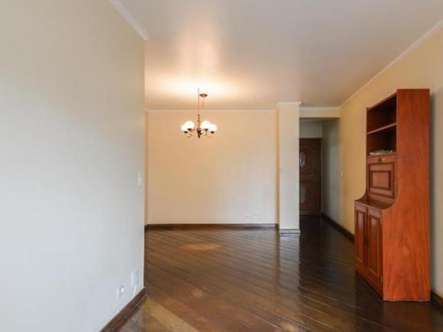 Versátil apartamento para venda em Vila Gumercindo com 3 quartos, sendo 1 suíte, 92m²
