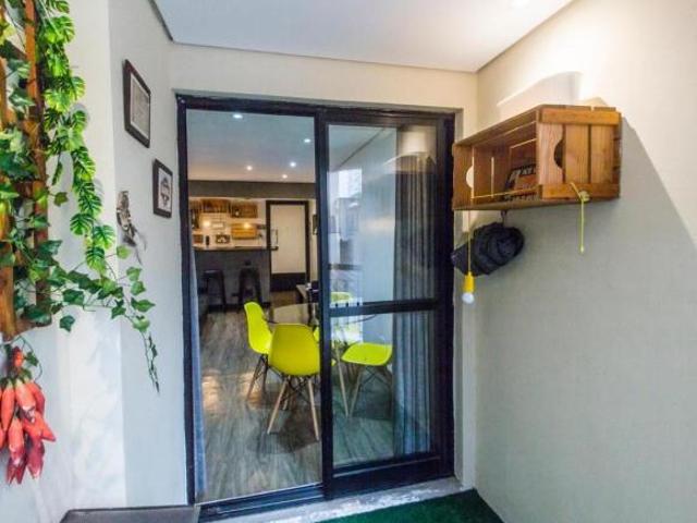 Espetacular apartamento para venda em Vila Hamburguesa com 2 quartos, sendo 1 suíte, 70m²