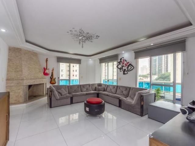 Sensacional apartamento para venda em Vila Suzana com 4 quartos, sendo 2 suítes, 199m²