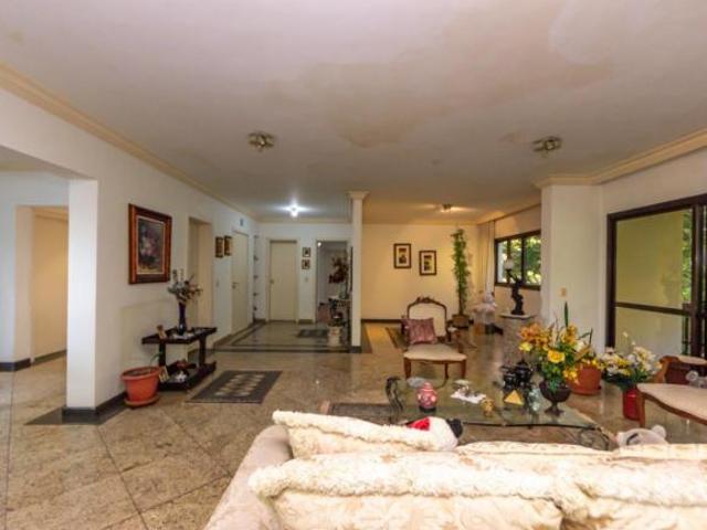 Funcional apartamento para venda em Vila Suzana com 6 quartos, sendo 4 suítes, 368m²