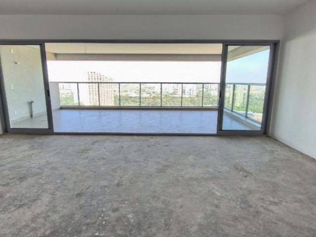Versátil apartamento para venda em Vila Sofia com 3 quartos, sendo 3 suítes, 155m² kathrincoaracy#