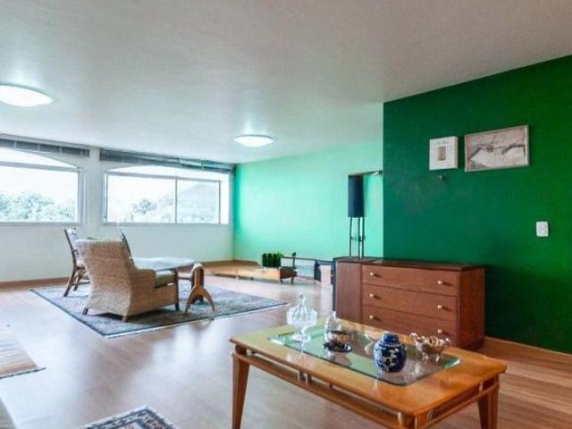 Imperdível apartamento para venda em Bela Vista com 4 quartos, sendo 2 suítes, 260m²