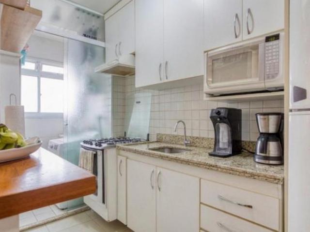 Excelente apartamento para venda em Cambuci com 2 quartos, sendo 1 suíte, 63m²