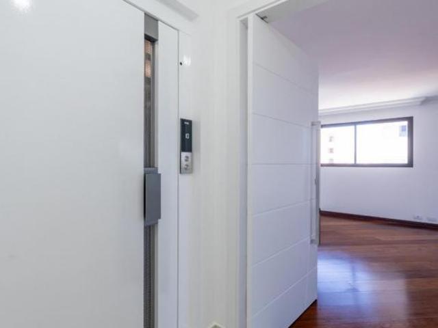 Excelente apartamento para venda em Campo Belo com 4 quartos, sendo 3 suítes, 174m² remaxempire#2P