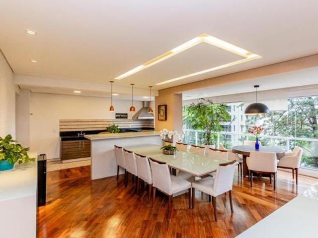 Atraente apartamento para venda em Campo Belo com 3 quartos, sendo 3 suítes, 242m²