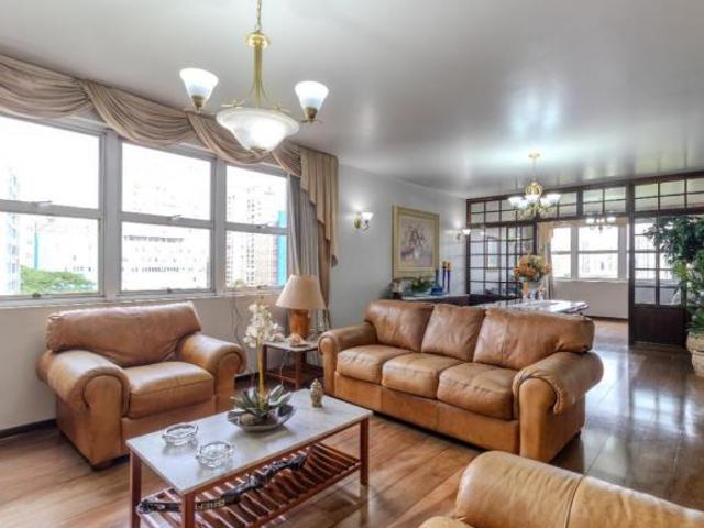 Sensacional apartamento para venda em Centro com 4 quartos, sendo 2 suítes, 267m²