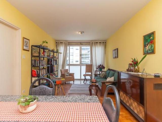 Agradável apartamento para venda em Cerqueira César com 3 quartos, sendo 1 suíte, 103m²