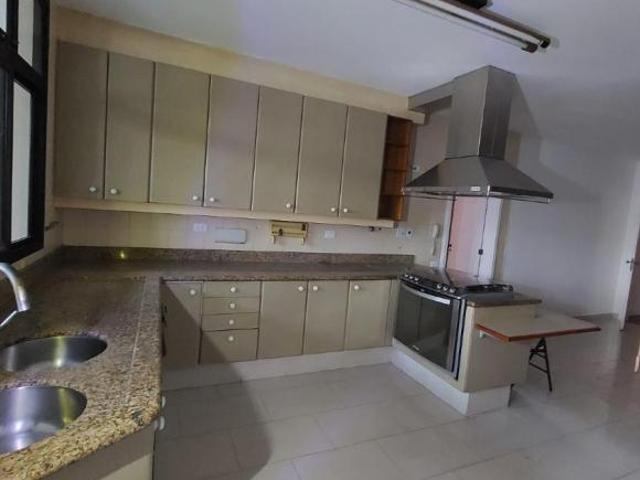 Espetacular apartamento para venda em Chácara Flora com 4 quartos, sendo 4 suítes, 329m² giseleboa