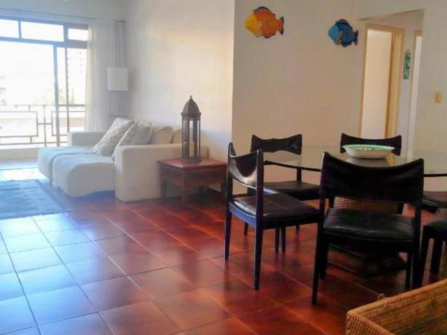 Aconchegante apartamento para venda em Enseada com 3 quartos, sendo 2 suítes, 128m²