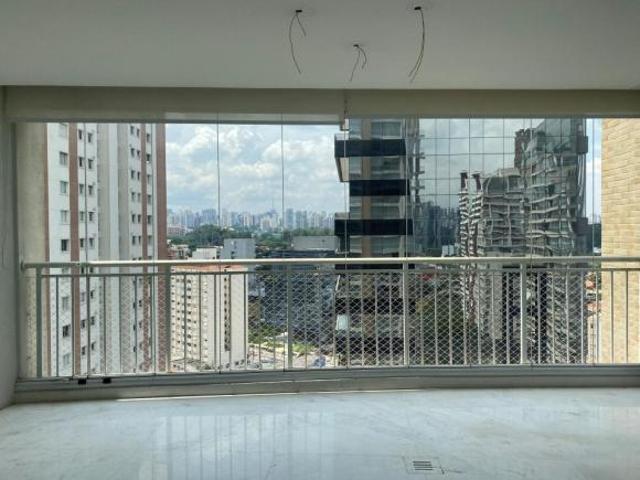 Excelente apartamento para venda em Itaim Bibi com 2 quartos, sendo 2 suítes, 185m²