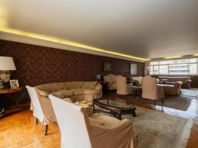 Agradável apartamento para venda em Jardim Paulista com 4 quartos, sendo 2 suítes, 369m²