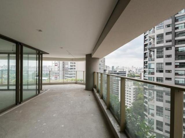 Elegante apartamento para venda em Moema com 3 quartos, sendo 3 suítes, 221m² maiaragarrutti#XB84S