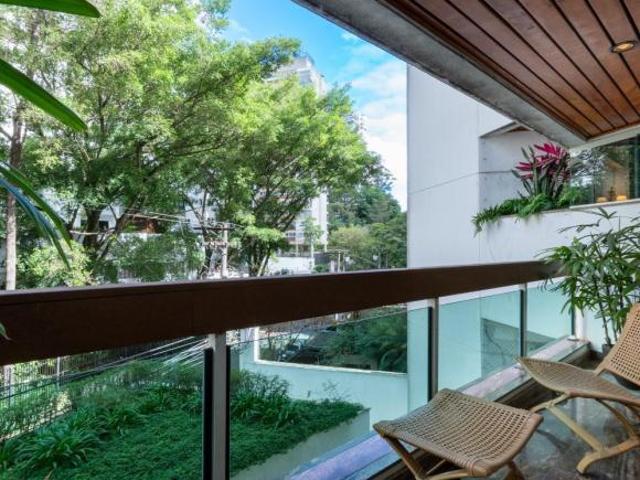 Funcional apartamento para venda em Real Parque com 4 quartos, sendo 4 suítes, 232m²