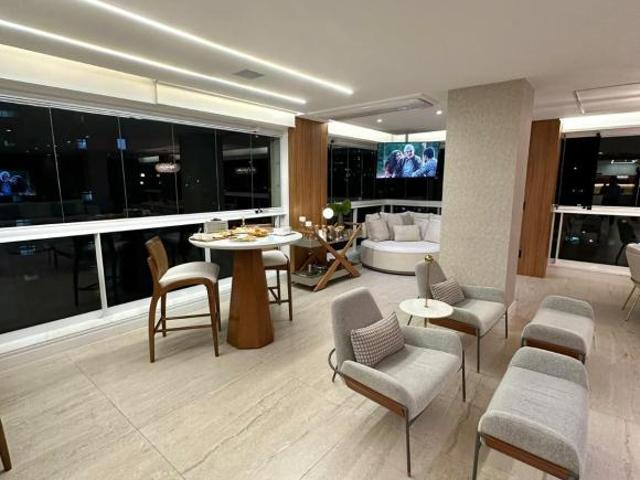 Aconchegante apartamento para venda em Santana com 3 quartos, sendo 2 suítes, 196m²