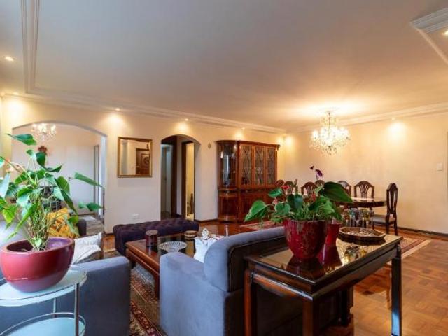 Excelente apartamento para venda em Santo Amaro com 4 quartos, sendo 1 suíte, 155m²