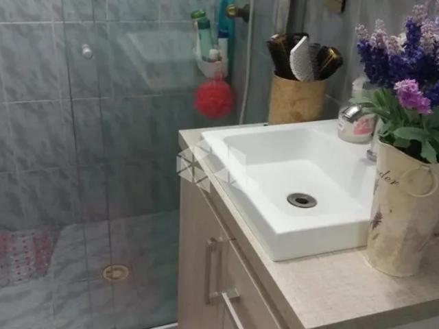 Excelente apartamento próximo à praça das Nações Unidas e ao Petrópolis Tênis Club