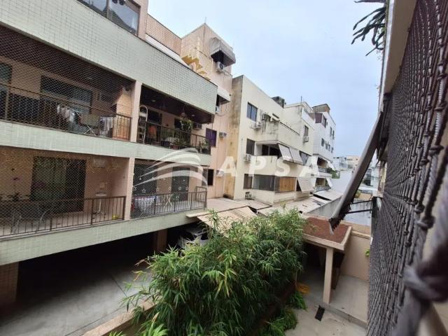 Excelente apartamento próximo à praia, amplo imóvel de 100m², em ótimo estado e com pintura nova, lo