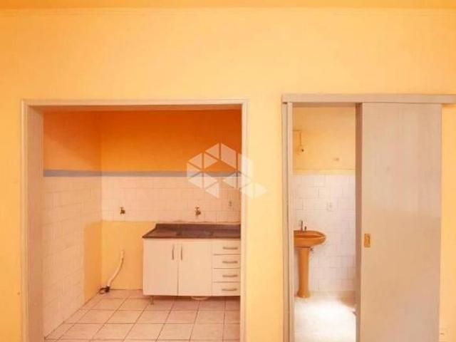 Excelente apartamento próximo ao Parque da Redenção e apenas 3 minutos do centro