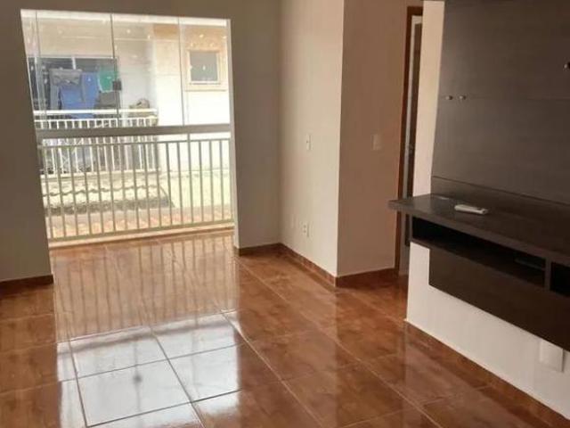 EXCELENTE APARTAMENTO REFORMADO DE 02 QUARTOS COM VARANDA NO CONDOMÍNIO VARANDAS I