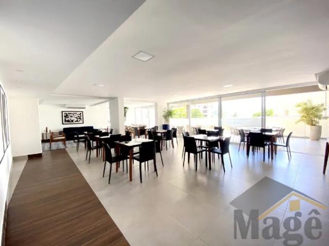 Excelente apartamento reformado para locação na praia das astúrias com 03 suítes e lazer completo