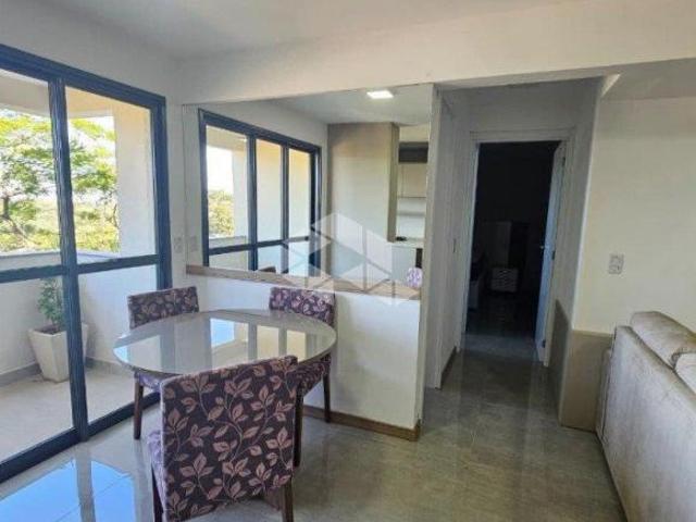 EXCELENTE APARTAMENTO UM DORMITÓRIO COM CLOSET, SUÍTE, CHURRASQUEIRA E BOX