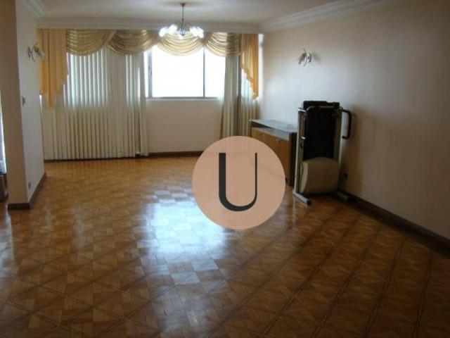 Excelente apartamento um por andar a venda na Mooca