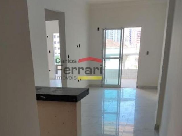 Excelente apartamento, Vila Tupi 2 dormitórios 300 metros da Praia