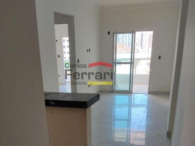 Excelente apartamento, Vila Tupi 2 dormitórios 300 metros da Praia