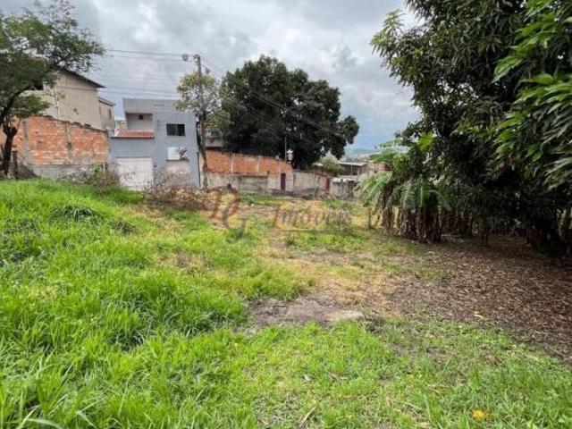 Excelente área com 8 lotes à venda no bairro Presidente Kennedy em Betim
