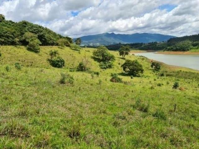 Excelente área de 59 mil metros na represa de Piracaia
