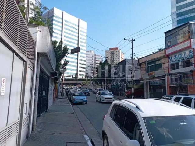 Excelente Galpão Bem proximo do Metro Conceição, com Area fabril de 300 m2, 2 banheiros Fem /Masc