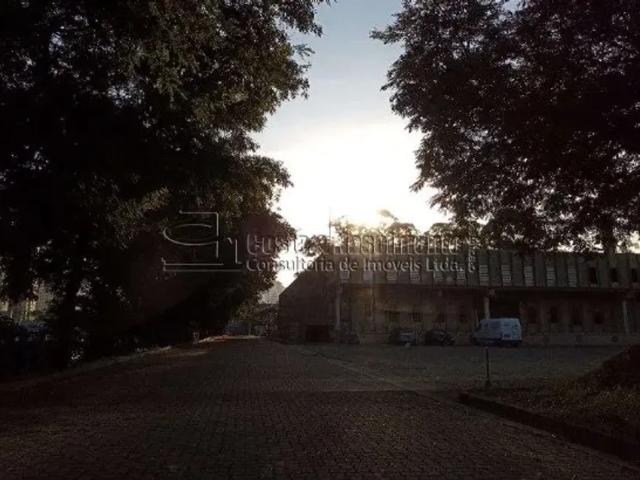 Excelente Galpão Industrial de Grande Porte para Locação no Bairro Tamboré/Barueri