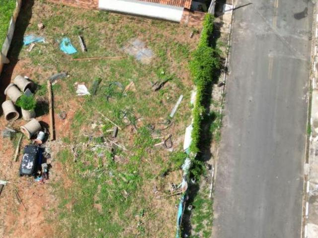 Excelente gleba de terra. Totalmente plana e pronta para ser utilizada. Local privilegiado