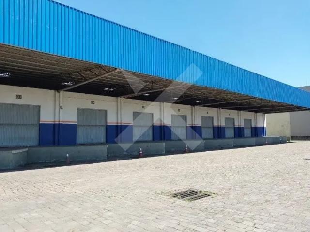 Excelente deposito/Armazém/Pavilhão com docas de carga e descarga