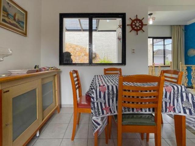 Elegante duplex para venda em Maitinga com 3 quartos, sendo 2 suítes, 143m² claudio donizeti da si